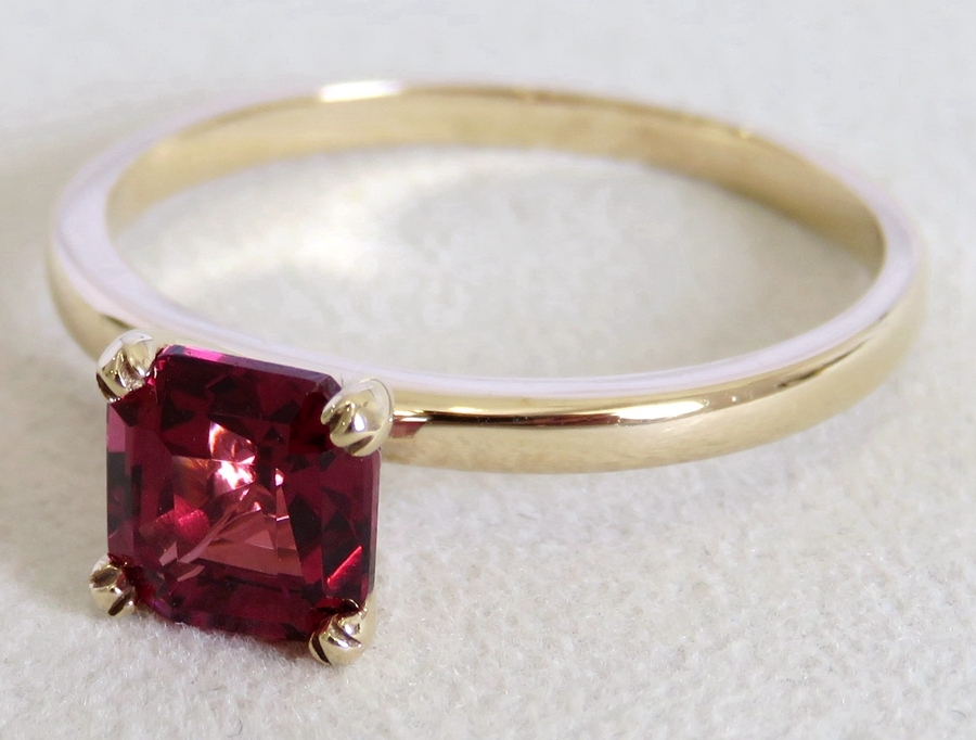 1.5ct Asscher-Cut Garnet Solitaire Ring in 9k Yellow Gold | CL Jewellery NZ