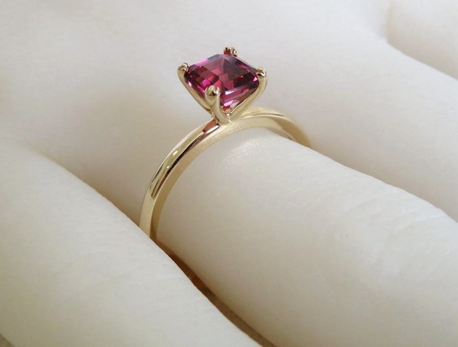 1.5ct Asscher-Cut Garnet Solitaire Ring in 9k Yellow Gold | CL Jewellery NZ