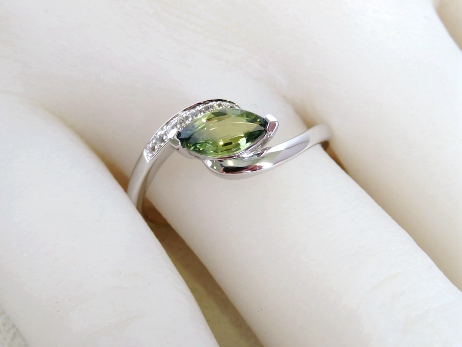 Teal Sapphire Swirl Ring with White Sapphire in 9k White Gold - Buy ...